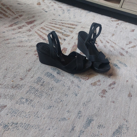 CROCS | Shoes | Crocs Elegant Black Platform Sandals Size 8m | Poshmark